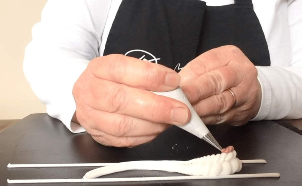 June Wednesday Evening Royal Icing - Penningtons School of Cake Artistry